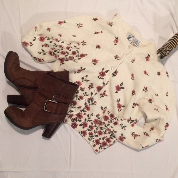 Fashion Bug | Sweaters | Fashionbug Sweater Luxurious With Pearl ...